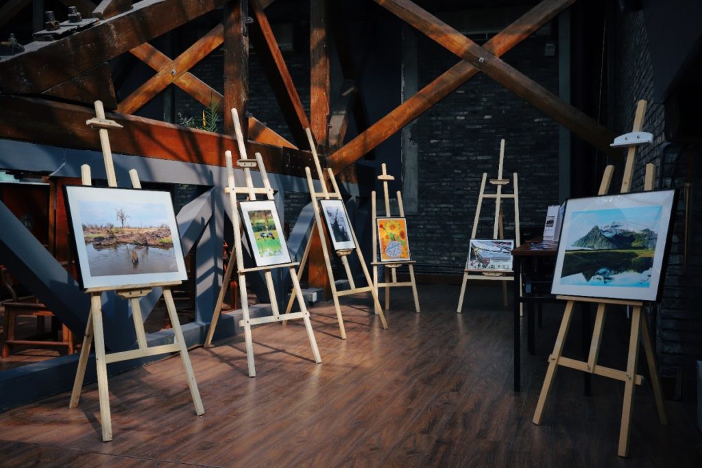 Discover the Best Painting Easels (Based on Your Needs)