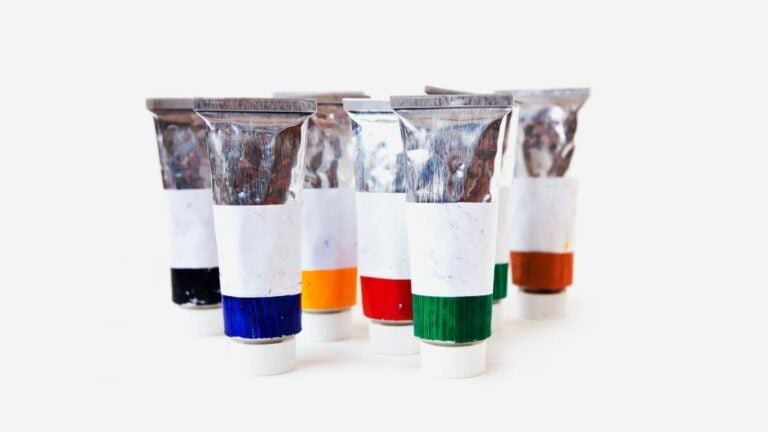 Best Oil Paints for (Professional & Beginner) Oil Painting Artists