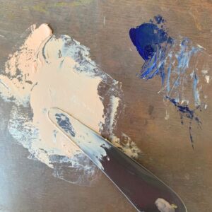 What Pearlescent Colors in Painting Are and How to Use Them